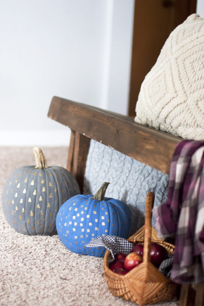 15 Modern Ways to Decorate a Pumpkin | Dans le Lakehouse