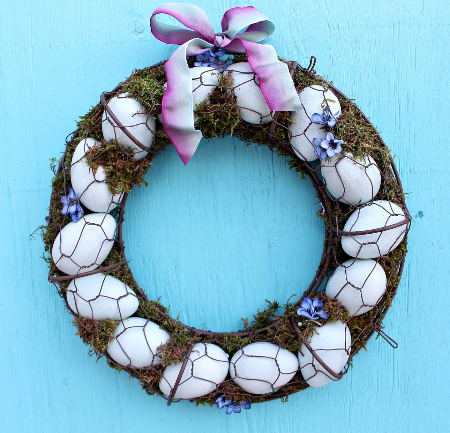 DIY Egg Wreath Idea for Spring | Dans le Lakehouse