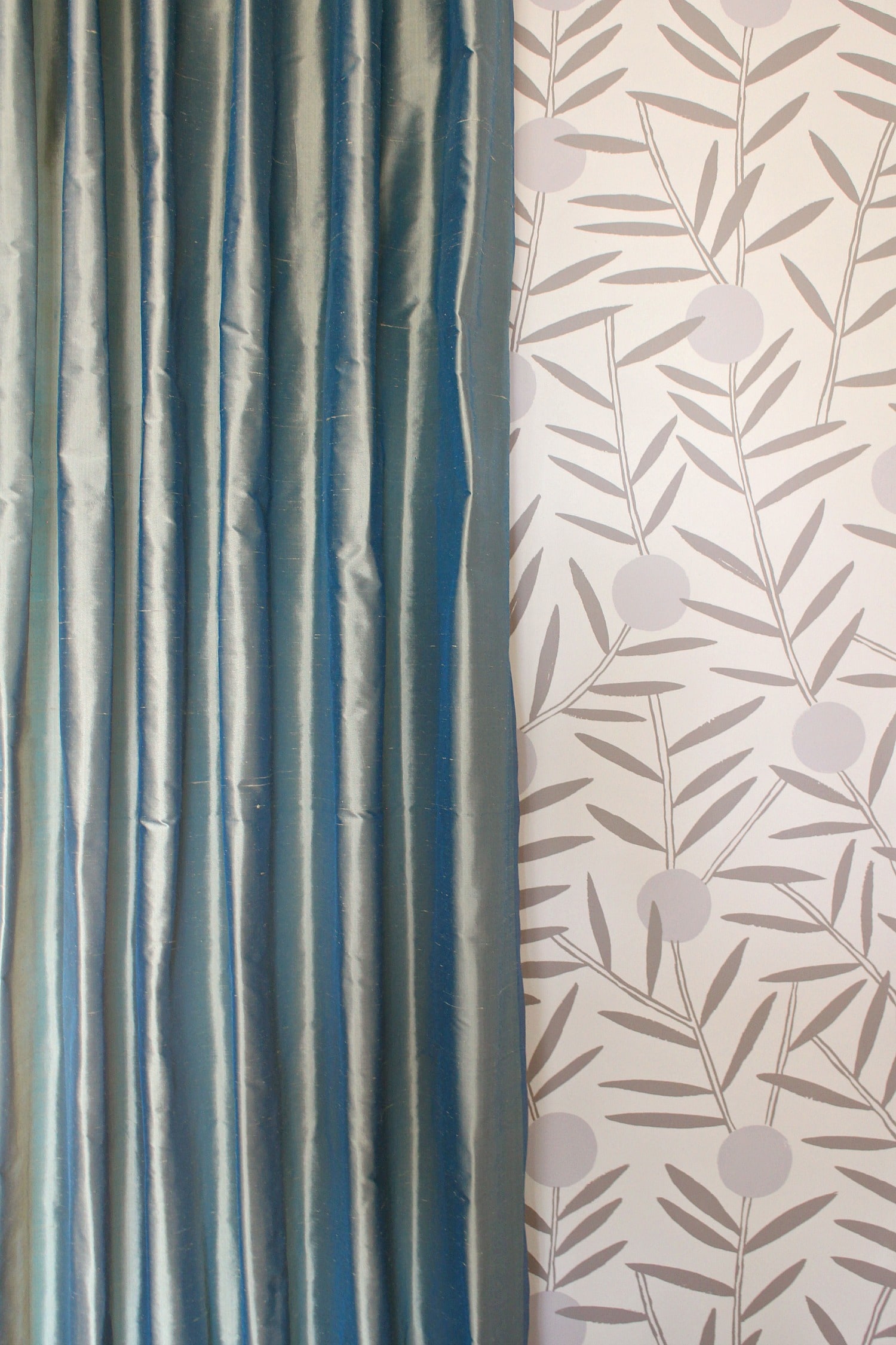 How to Make Back Tab Curtains (DIY Silk Drapes) | Dans le Lakehouse
