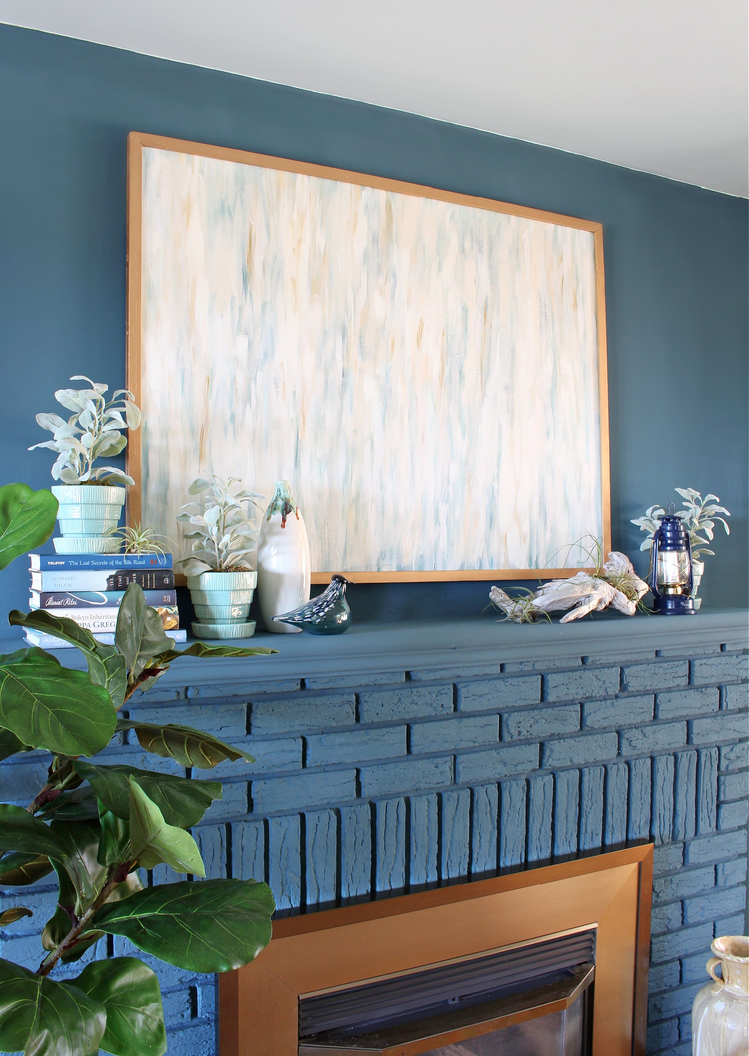 Coastal Summer Mantel Decor | Dans le Lakehouse