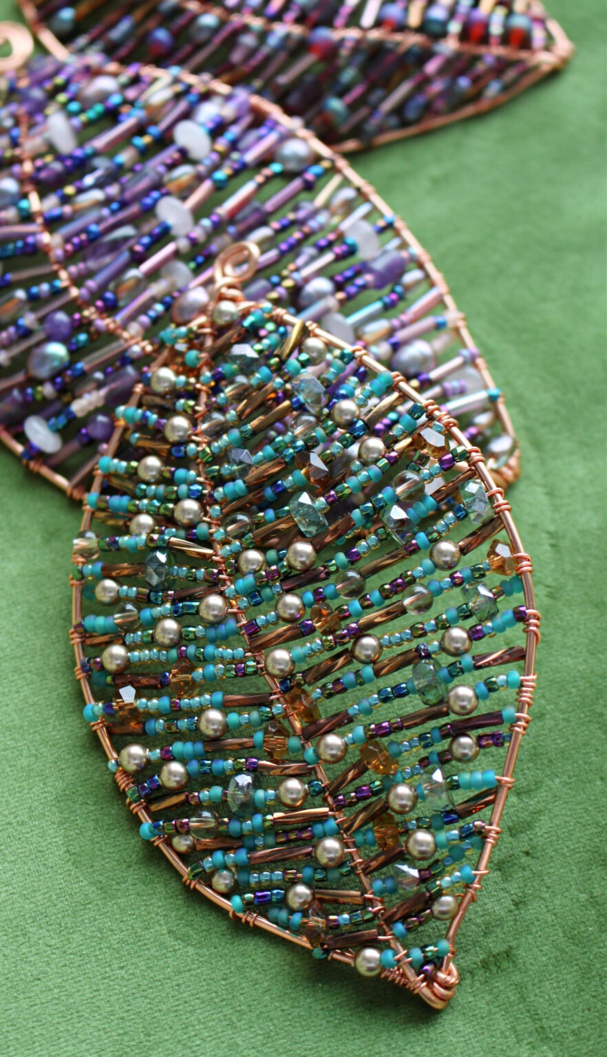 DIY Beaded Wire Leaves | Dans le Lakehouse